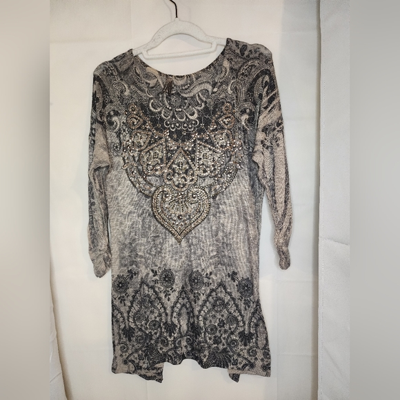 Vanity | Tops | Vanity Split Back Tunic | Poshmark